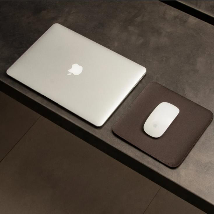 Mouse Pad Mousepad Slim Em Couro Sintético 20x20 Cm M2020 Luuk Young