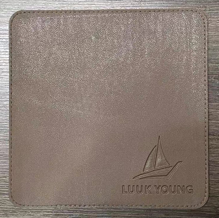 Mouse Pad Mousepad Slim Em Couro Sintético 20x20 Cm M2020 Luuk Young