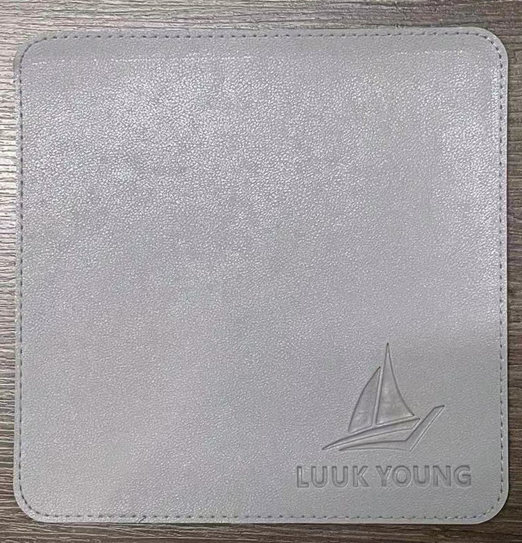 Mouse Pad Mousepad Slim Em Couro Sintético 20x20 Cm M2020 Luuk Young